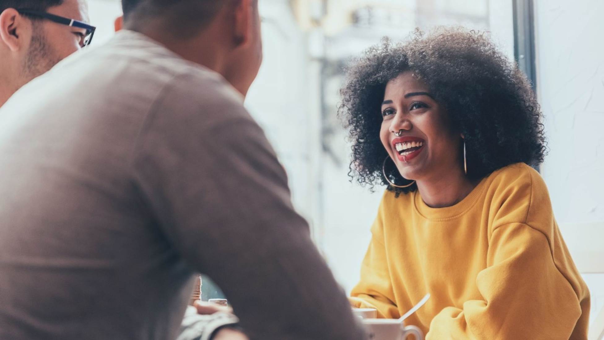 5 Tips for Hiring Friends as Wedding Vendors