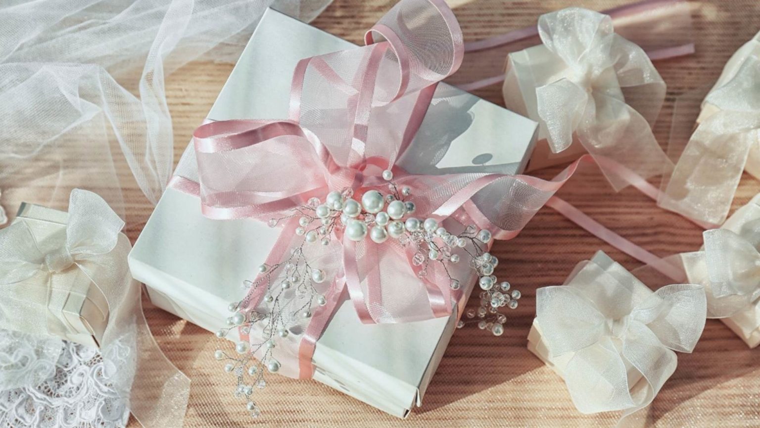 No Registry (No Problem): What To Give an Unregistered Couple