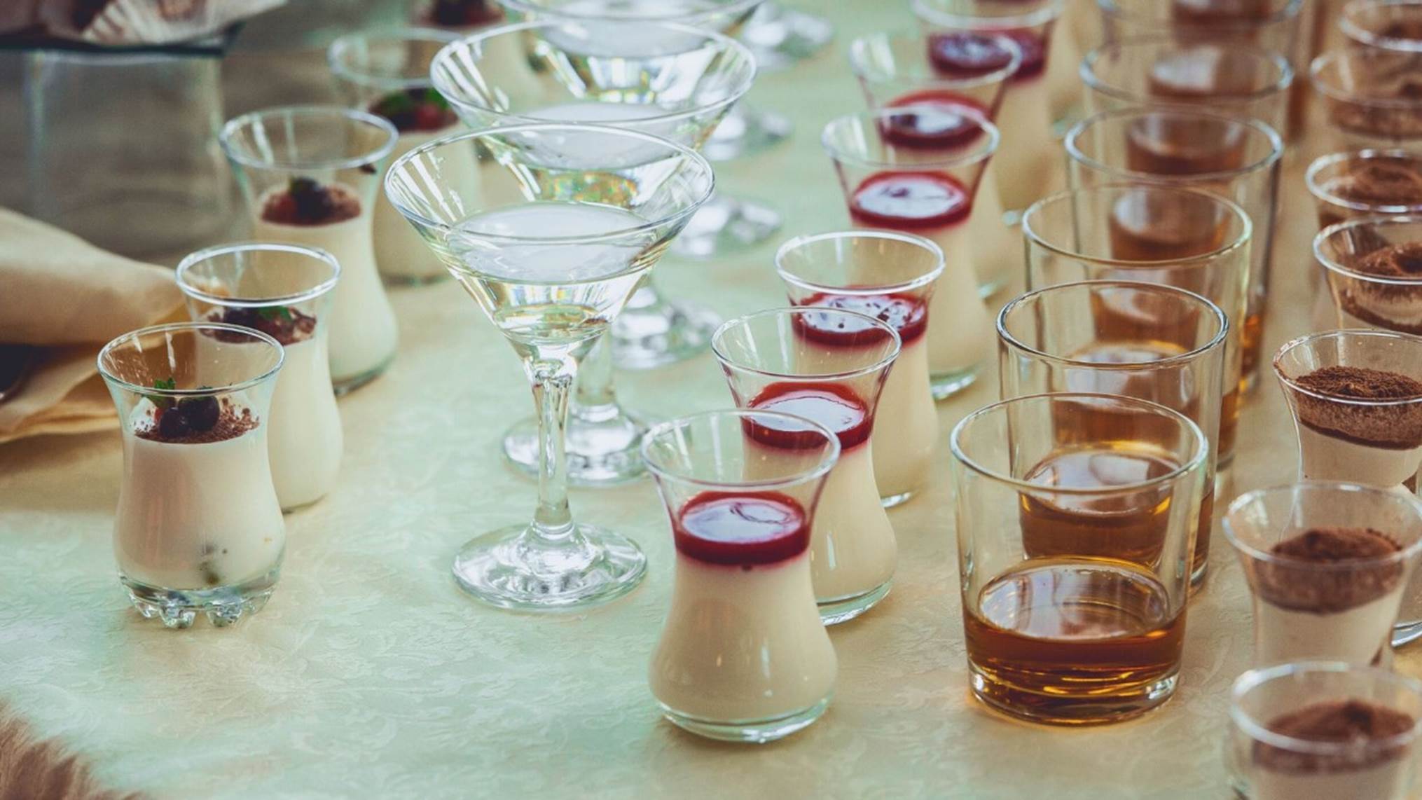 Open Vs Cash Bar Which One Should You Choose 